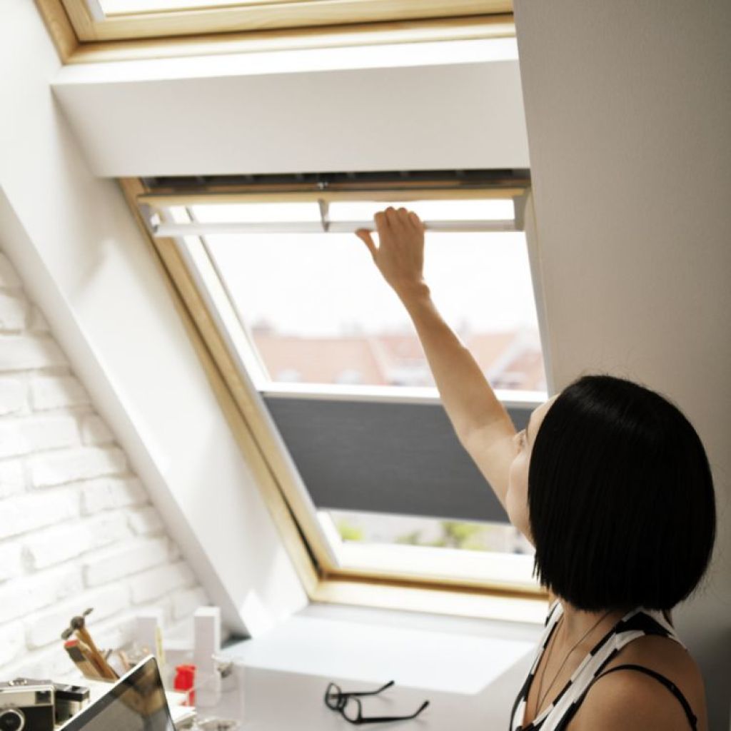 Finestra energy velux ggl a bilico manuale per tetto a falda, triplo ...